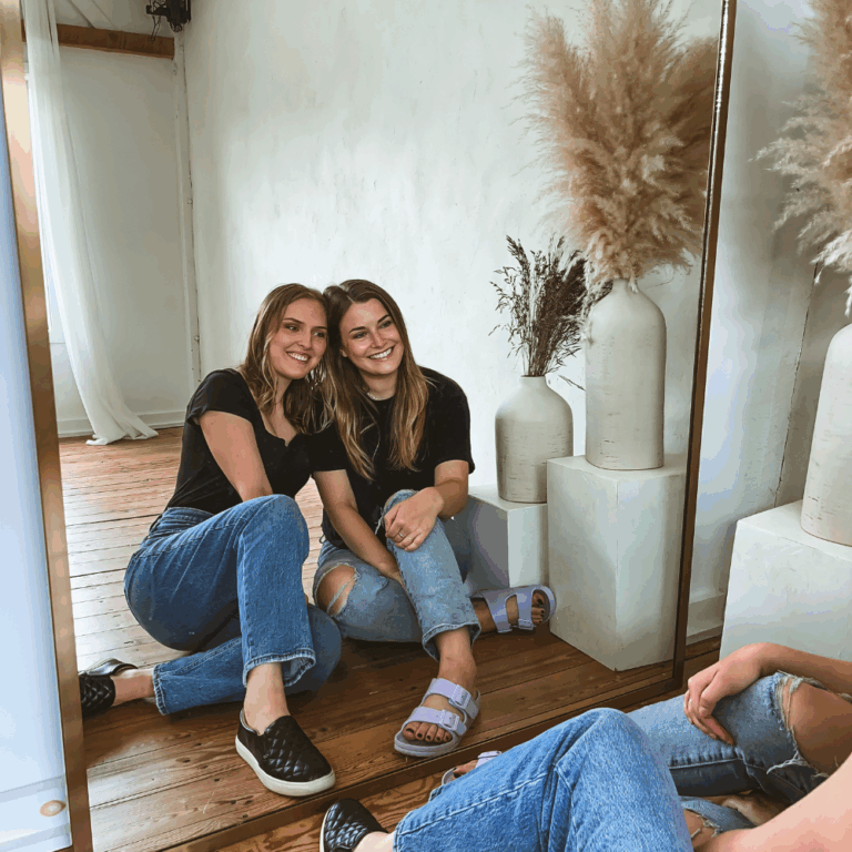 Un-Cringey Best Friend Poses For The Best Photoshoot EVER